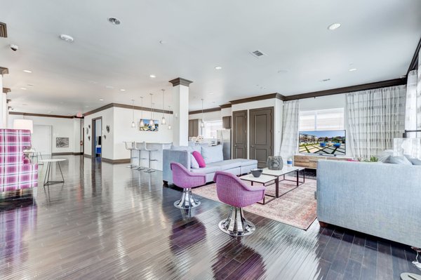 MCKINNEY SQUARE APARTMENTS - Updated December 2025 - 42 Photos & 34 ...