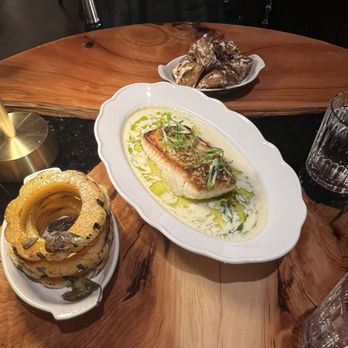 JANEVCA KITCHEN & LOUNGE - Updated March 2025 - 19 Photos - 429 Lampson ...