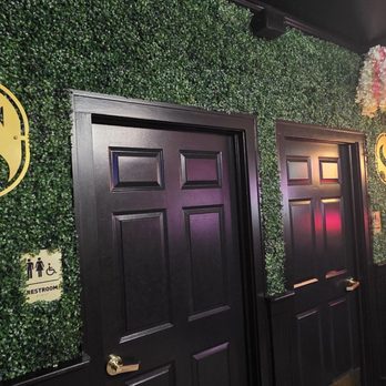 SHADOW LOUNGE & RESTAURANT - Updated October 2025 - 111 Photos & 47 ...