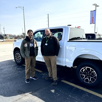 CORWIN FORD OF SPRINGFIELD - 18 Photos & 70 Reviews - 3241 S Glenstone ...