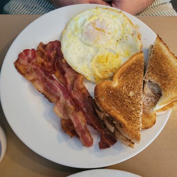 SPRING LAKE CAFE - Updated March 2025 - 143 Photos & 252 Reviews - 616 ...