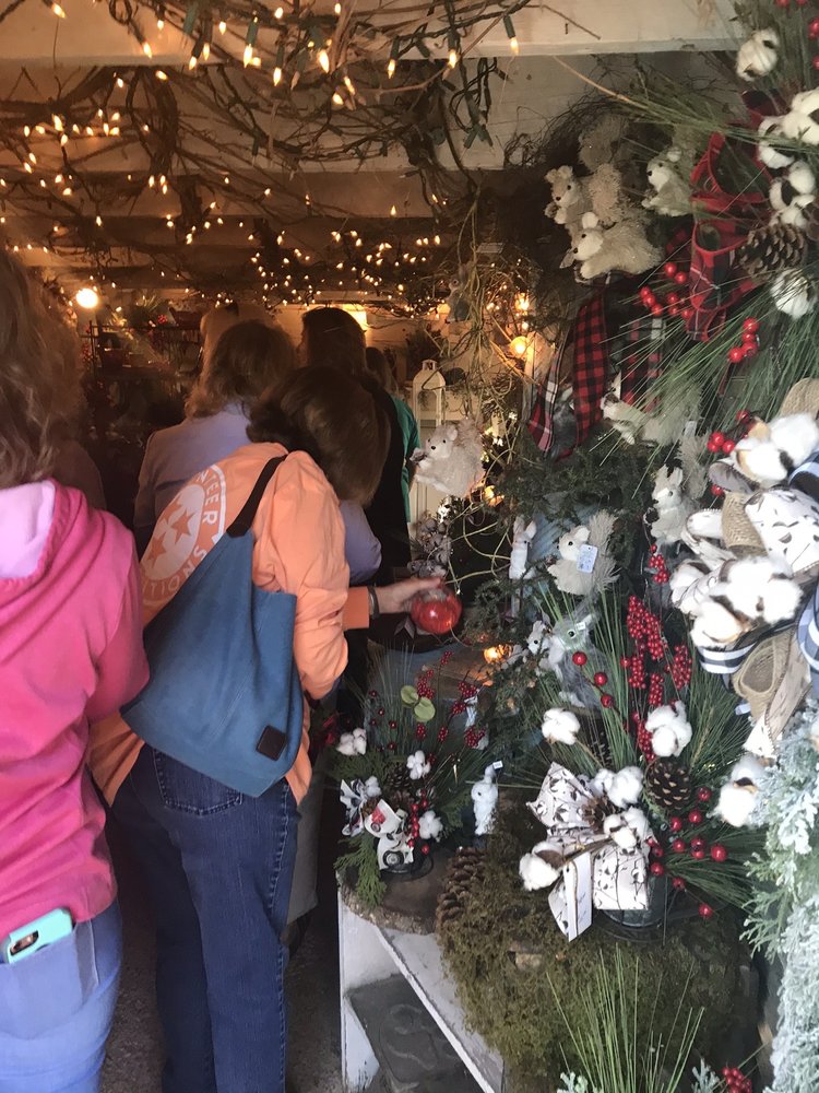 ROSE GARDEN - Updated September 2025 - 500 Burgess Ln, Covington ...