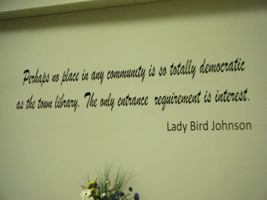 GROTON PUBLIC LIBRARY - Updated October 2025 - 21 Photos - 52 Newtown ...