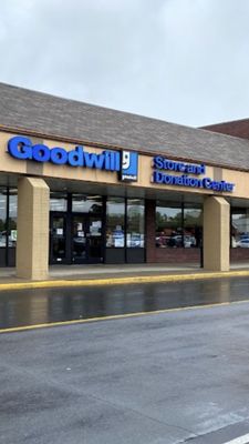 GOODWILL STORE & DONATION CENTER - Updated December 2025 - 26 Photos ...