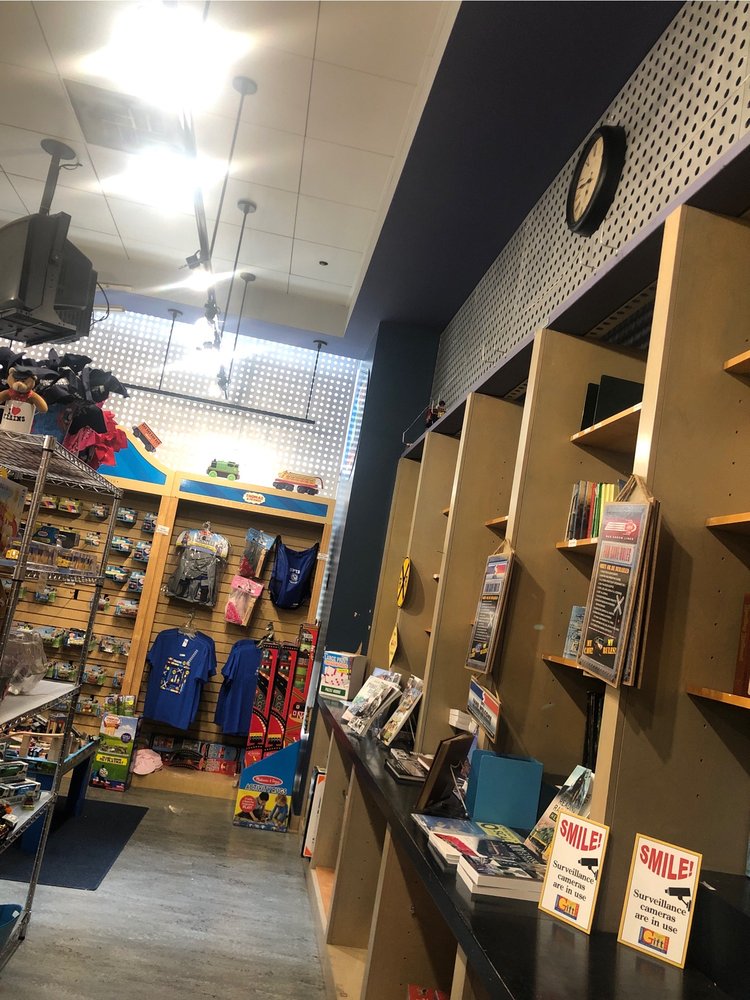 SEPTA TRANSIT STORE - Updated June 2024 - 11 Photos - 1234 Market St ...