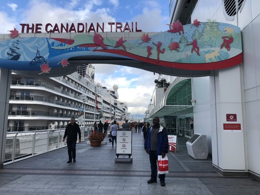 FLYOVER CANADA - 100 Photos & 210 Reviews - Amusement Parks - 999 ...