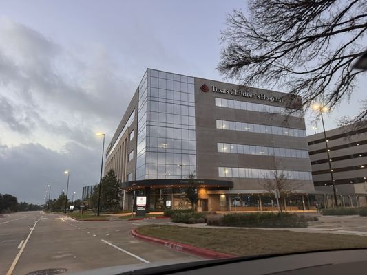 TEXAS CHILDREN’S HOSPITAL - Updated May 2026 - 23 Photos - 9835 N Lake ...
