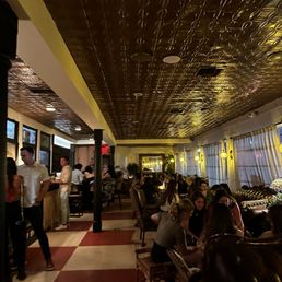 MAGIE - Updated January 2026 - 130 Photos & 52 Reviews - 8281 NE 2nd ...