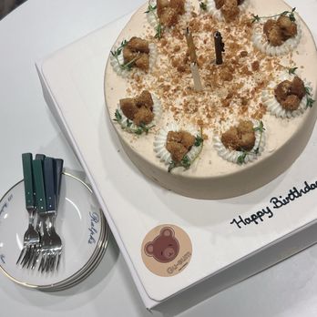 GU-EUM CAKE & BAKERY - Updated July 2024 - 606 Photos & 204 Reviews ...