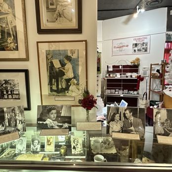 IT’S A WONDERFUL LIFE MUSEUM - Updated December 2025 - 46 Photos & 16 ...