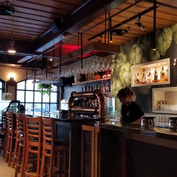 LA KORRIGANE - Updated January 2026 - 104 Photos & 81 Reviews - 380 Rue Dorchester, Québec ...