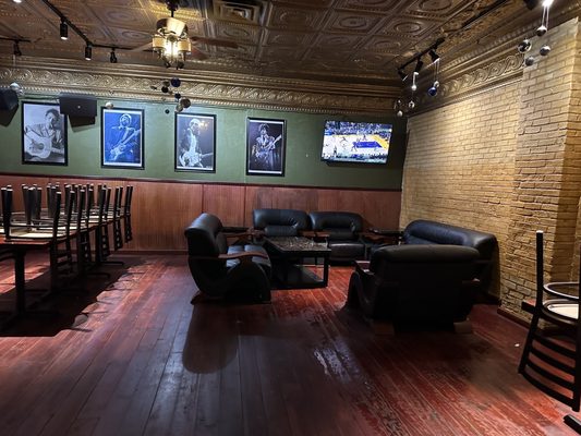 RETRO ROCKS - Updated October 2025 - 35 Photos & 27 Reviews - 708 ...