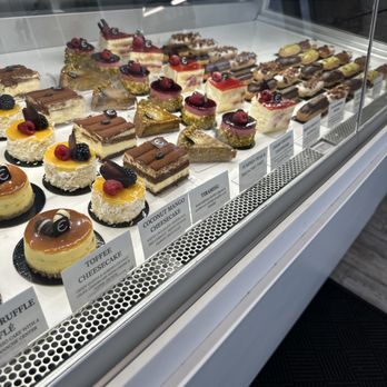 ECLAIRONS - Updated July 2024 - 386 Photos & 144 Reviews - 1737 Wilson ...