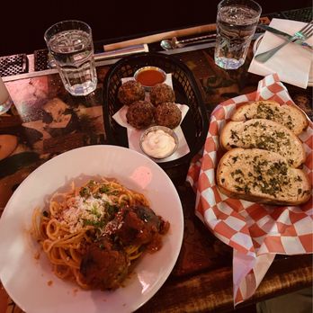 EMMY’S SPAGHETTI SHACK - Updated November 2024 - 895 Photos & 826 ...