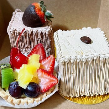 CHEZ PIERRE FRENCH BAKERY & CAFE - Updated June 2025 - 337 Photos & 160 ...