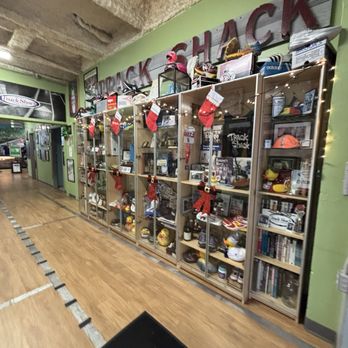 TRACK SHACK - Updated January 2026 - 70 Photos & 182 Reviews - 1104 N ...