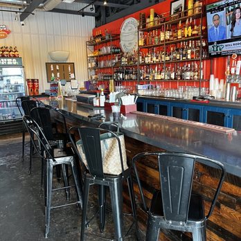 BOONEDOGS - Updated April 2025 - 220 Photos & 114 Reviews - 5902 Old ...