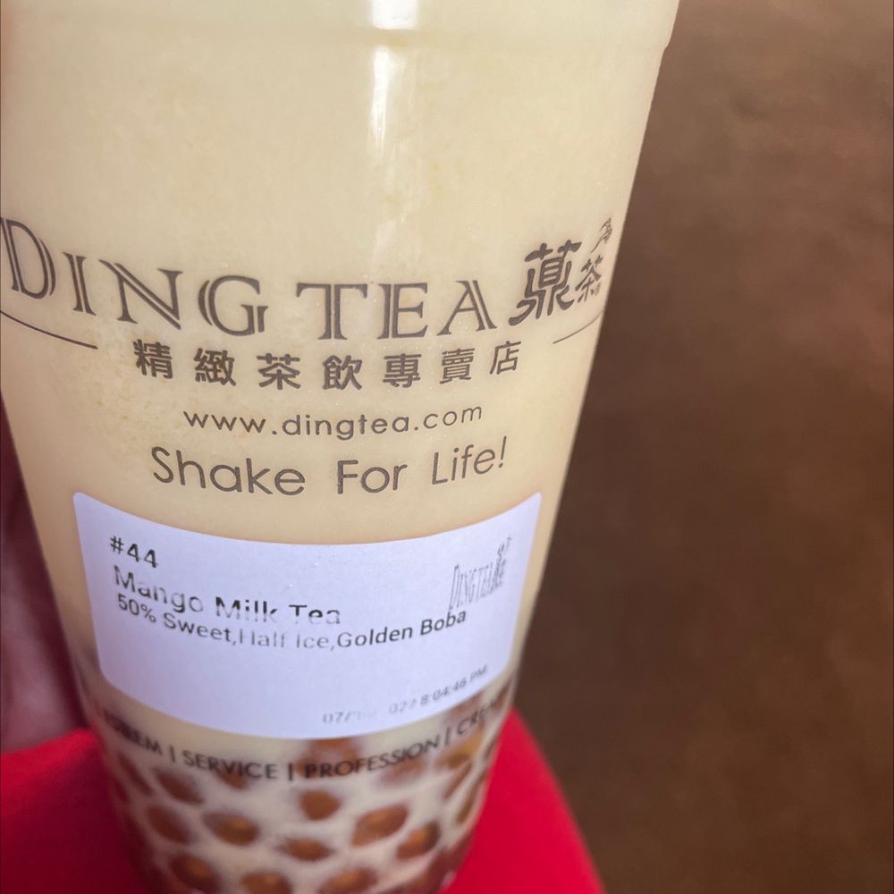 Mango milk tea with golden boba - Yelp
