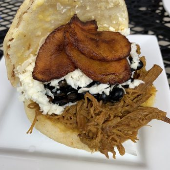 RICA AREPA - Updated May 2024 - 85 Photos & 52 Reviews - 2913 N Lincoln ...