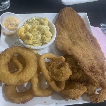 BOSS QUEENS SOUL CAFE - 275 Photos & 211 Reviews - 5802 East Virginia ...