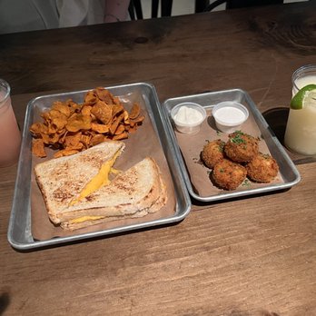 COMMUNITY BEER COMPANY - Updated December 2025 - 479 Photos & 295 ...