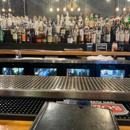 TRAPPEZE PUB - Updated October 2025 - 301 Photos & 572 Reviews - 269 N ...