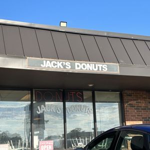 FLUFFY FRESH DONUTS - Updated May 2024 - 13 Photos & 101 Reviews - 5729 ...