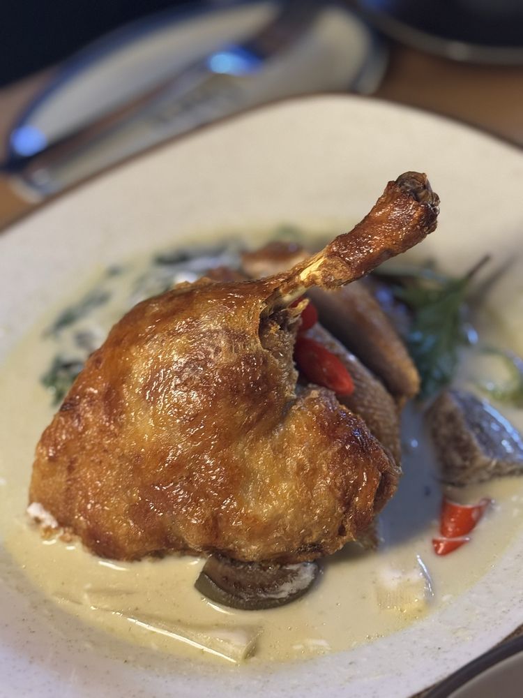 DARA - Updated May 2025 - 52 Photos & 28 Reviews - 1221 Walnut St ...