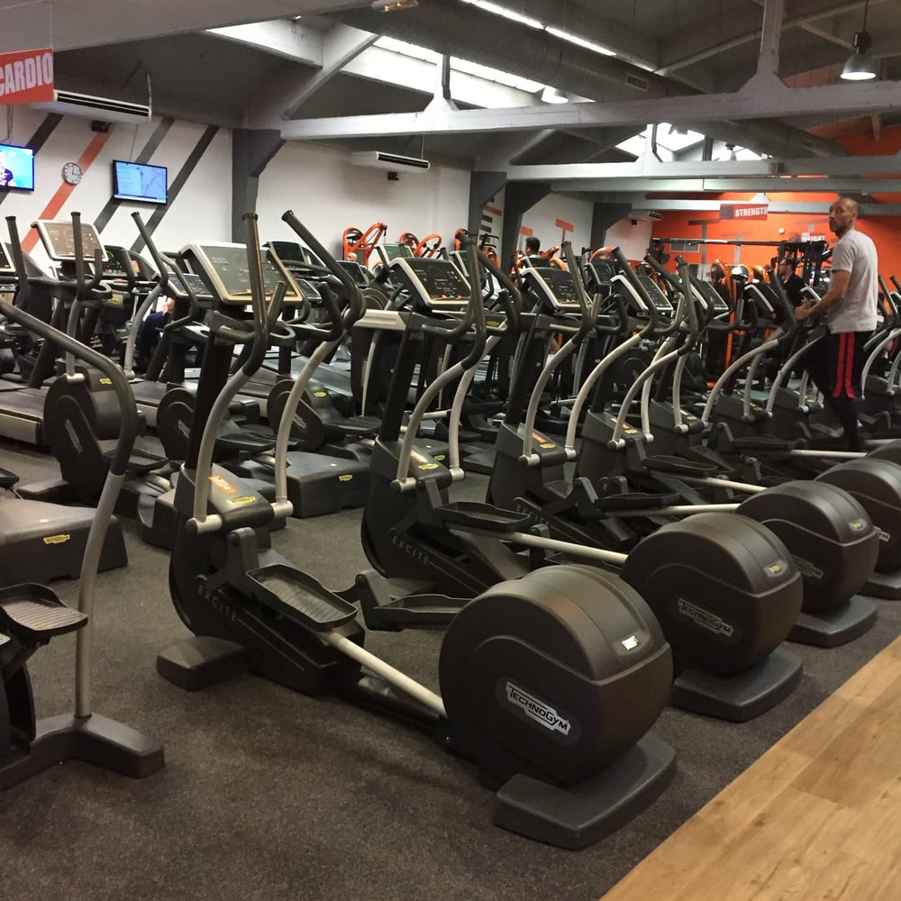 BASIC-FIT BRUSSELS UCCLE CH. D’ALSEMBERG - Alsembergsesteenweg 396, Uccle, Région de Bruxelles ...