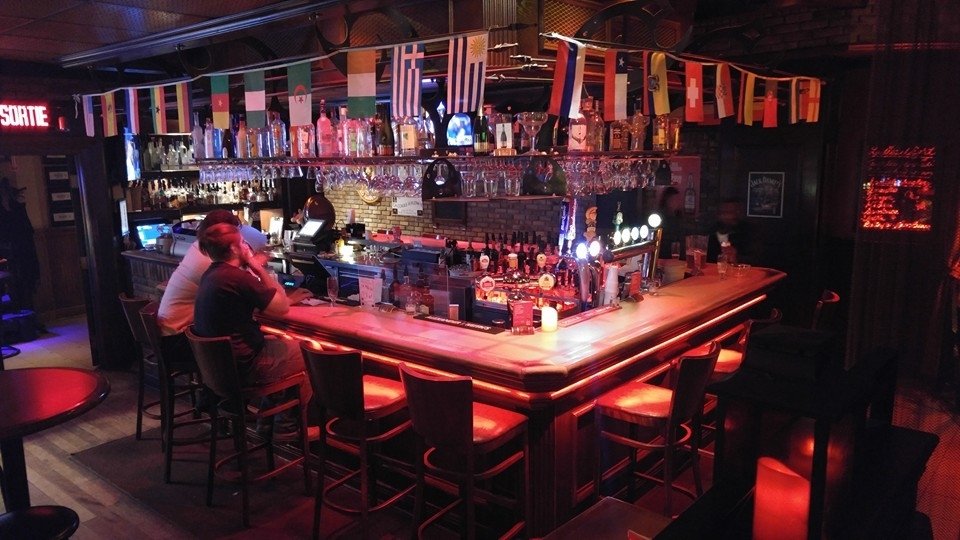 PUB ST-FRANÇOIS - Updated January 2026 - 6550 Rue Beaubien E, Montréal ...