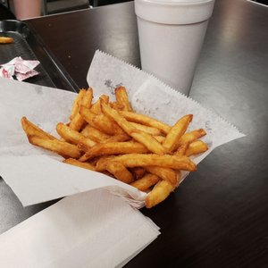 LOUIE LEGENDS - 64 Photos & 18 Reviews - Burgers - 2123 N Knoxville Ave ...