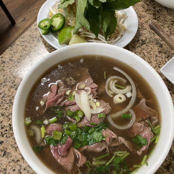 PHO 888 - Updated October 2024 - 282 Photos & 423 Reviews - 1137 W ...