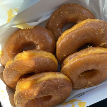 ROUND ROCK DONUTS - Updated February 2025 - 2442 Photos & 3388 Reviews ...