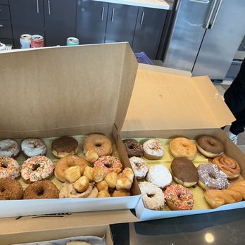 DONUT STAR - Updated June 2025 - 394 Photos & 439 Reviews - 601 W ...
