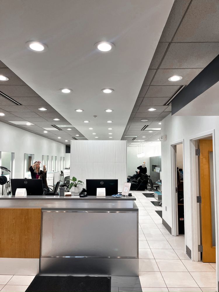 VANIS SALON & DAY SPA - Updated September 2025 - 107 N Main St, Crown ...