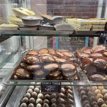 MODERN PASTRY SHOP - Updated August 2024 - 3812 Photos & 2699 Reviews ...