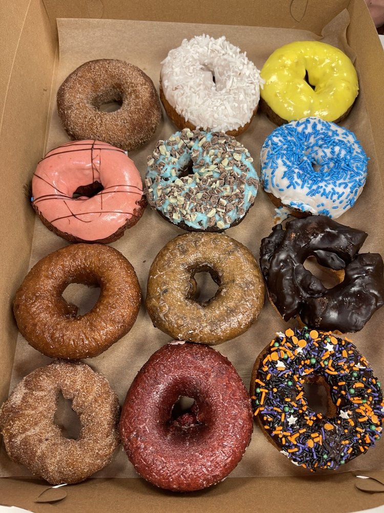 THE DONUTTERY - 4778 Photos & 4424 Reviews - 17420 Beach Blvd ...