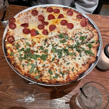 ENO’S PIZZA TAVERN - Updated October 2025 - 1267 Reviews & 1038 Photos ...