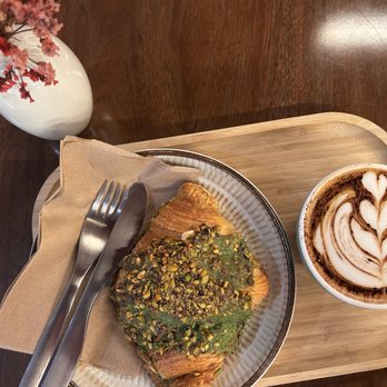 THE BRICK ROOM - Updated July 2025 - 51 Photos & 20 Reviews - 181 Bay ...