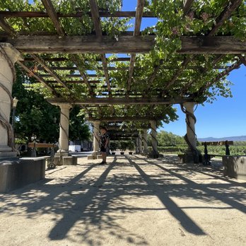 INGLENOOK - Updated June 2024 - 1244 Photos & 405 Reviews - 1991 St ...