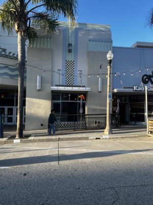 BACK BENCH PIZZA - Updated October 2025 - 63 Photos & 86 Reviews - 563 ...