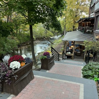 ERNIE’S ON THE CREEK - Updated May 2025 - 127 Photos & 36 Reviews - 543 ...