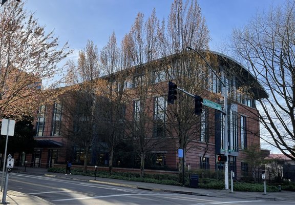 EUGENE PUBLIC LIBRARY - Updated September 2025 - 74 Photos & 65 Reviews ...