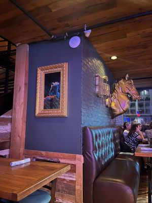 LAINEY WILSON’S BELL BOTTOMS UP - Updated June 2025 - 105 Photos & 65 ...