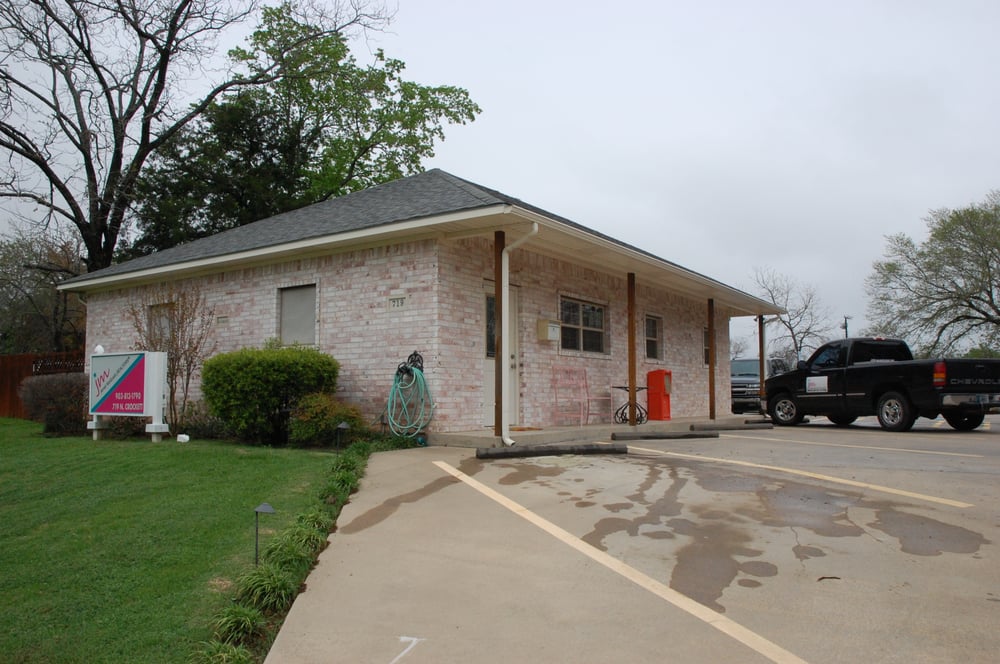 JENEL MCGRATH REALTORS - Updated September 2025 - 719 N Crockett St ...