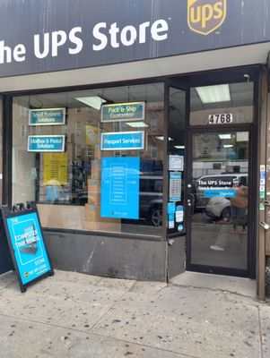 THE UPS STORE - Updated December 2025 - 28 Photos & 49 Reviews - 4867 ...