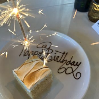 FLORA - Updated January 2025 - 572 Photos & 347 Reviews - 3422 Allen ...