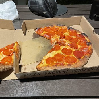 FLIPPERS PIZZERIA - Updated December 2025 - 169 Photos & 314 Reviews ...