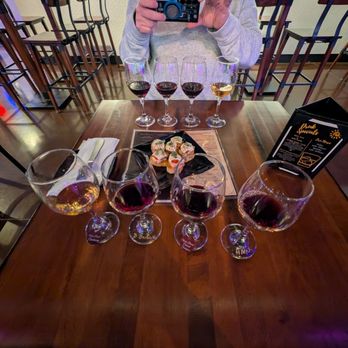 ENGINE 8 URBAN WINERY - Updated July 2025 - 440 Photos & 210 Reviews ...