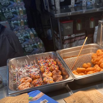 DOUGHNUTTERY - Updated June 2024 - 773 Photos & 575 Reviews - 425 W ...